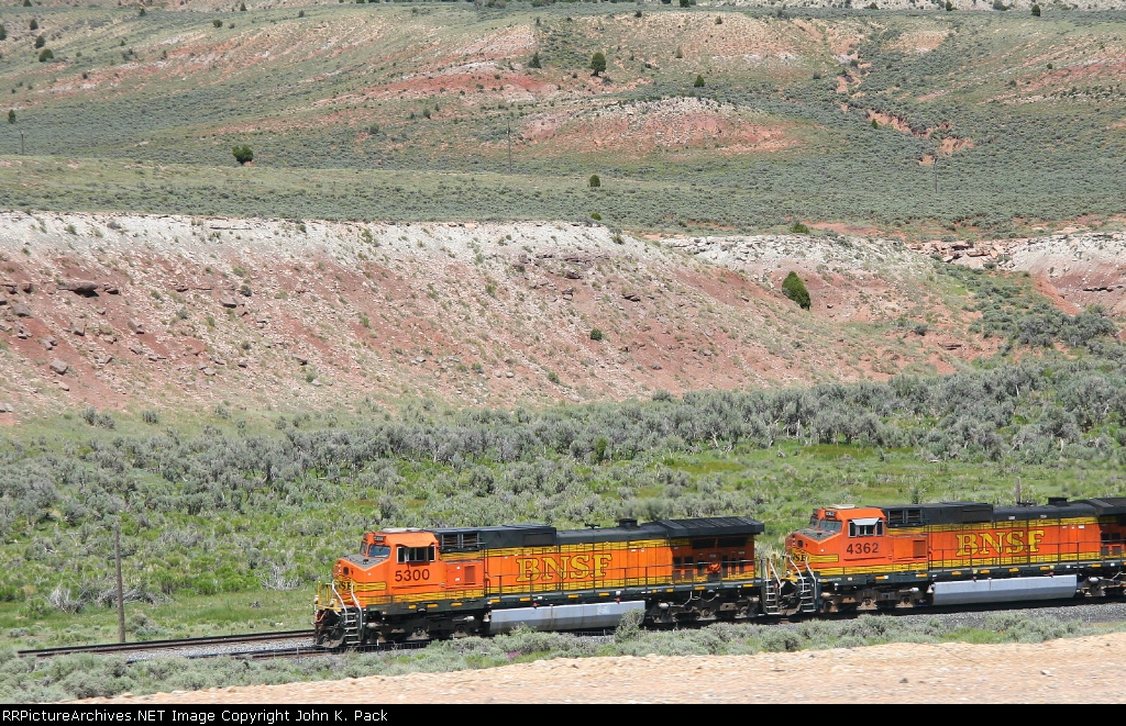 BNSF 5300
